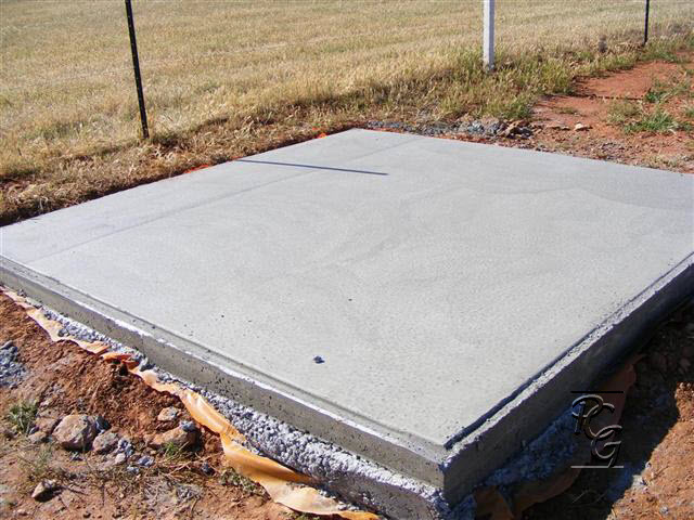 Poured concrete foundation - Maple Concrete Pumping